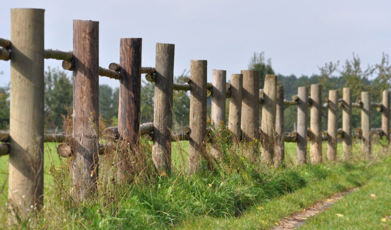 Fence Posts Without Cement - Alternative Methods for Installing Fence ...